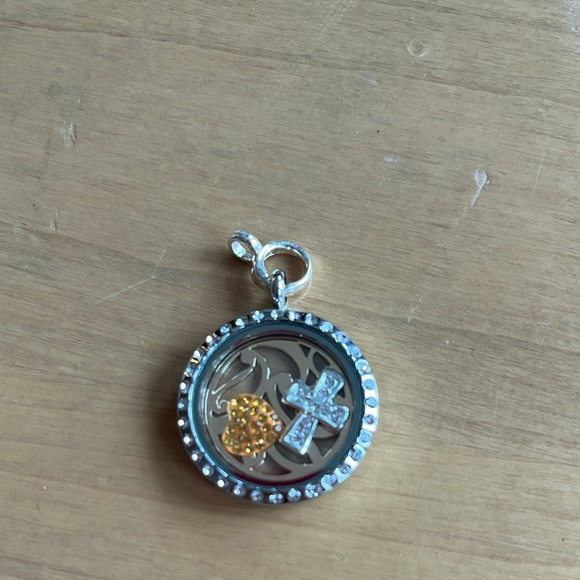 Origami Owl | Jewelry | Origami Locket Wcharms | Poshmark